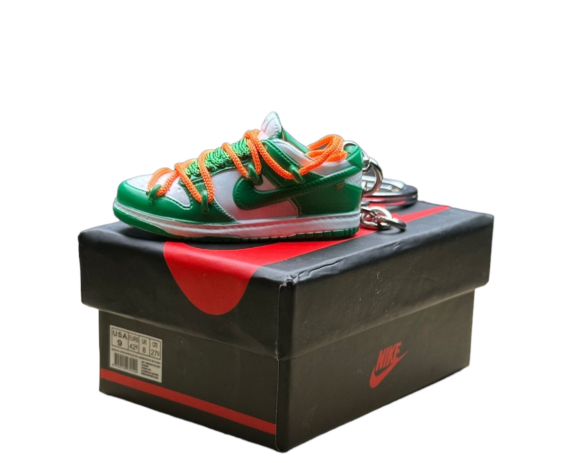 Futura x SB Low Dunks Trainer Keychain With Mini Shoe Box – Lounge Kicks
