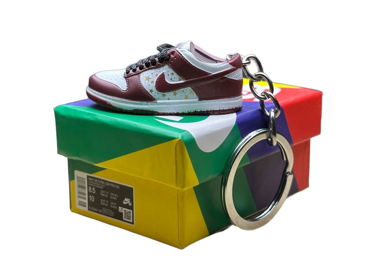 Supreme x SB Low Dunks Trainer Keychain With Mini Shoe Box – Lounge Kicks